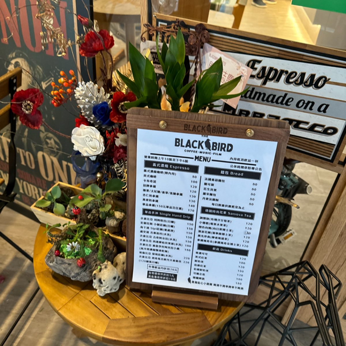 Menus of 黑鳥咖啡 Blackbird Coffee on Fooday - Your Trusted Food Guide App
