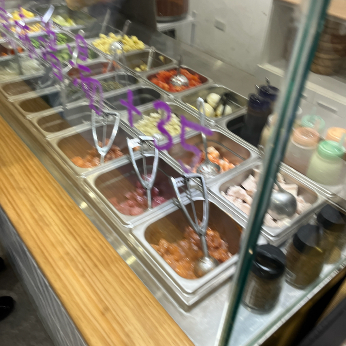 Fancy poké 夏威夷生魚飯 延吉店 的菜單照片在 Fooday 美食社群 | 找餐廳不踩雷，最真實的美食 App