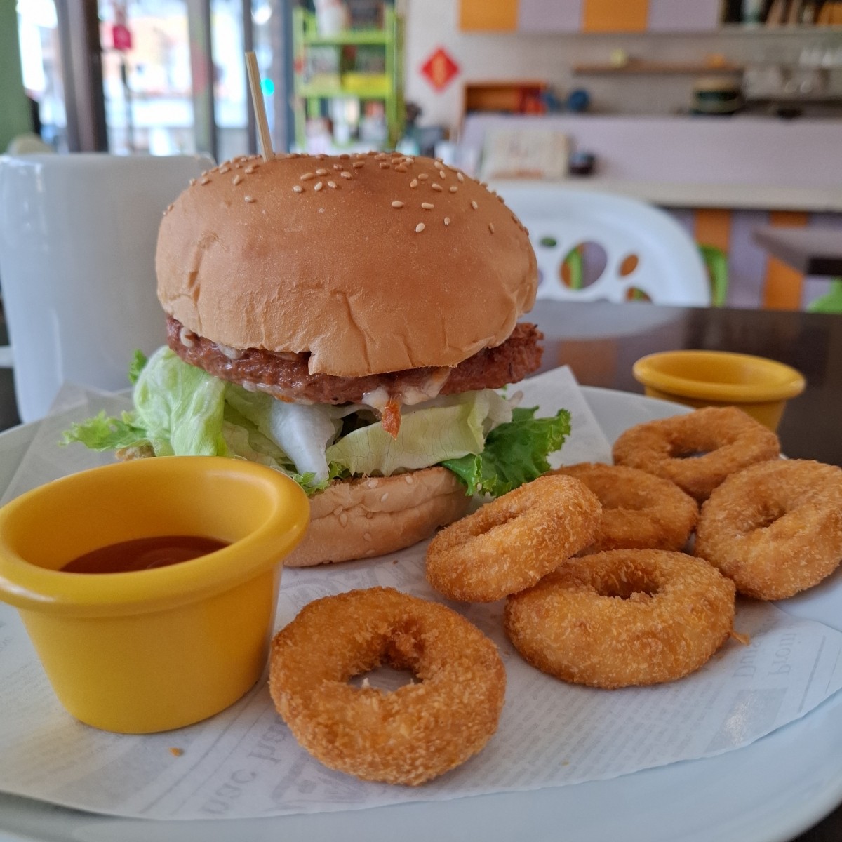 Meal Images of 小蔬苑蔬食漢堡 on Fooday - Your Trusted Food Guide App