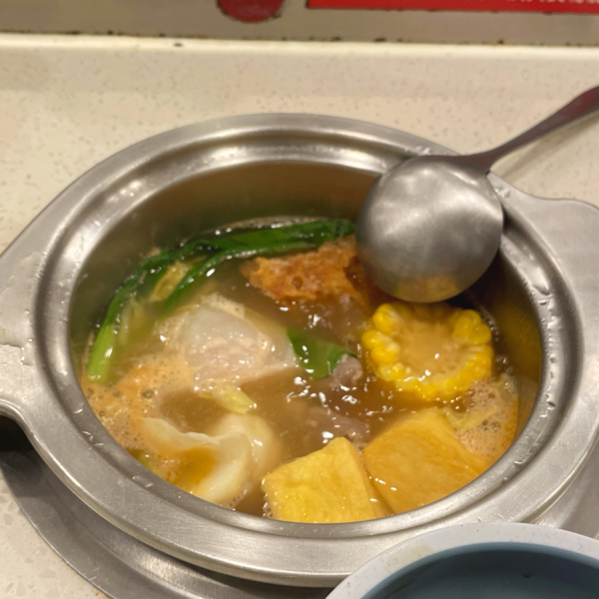 湯旺麻辣回転火鍋 高雄総店 | mio の 3 つ星レビュー | 火鍋 | Fooday