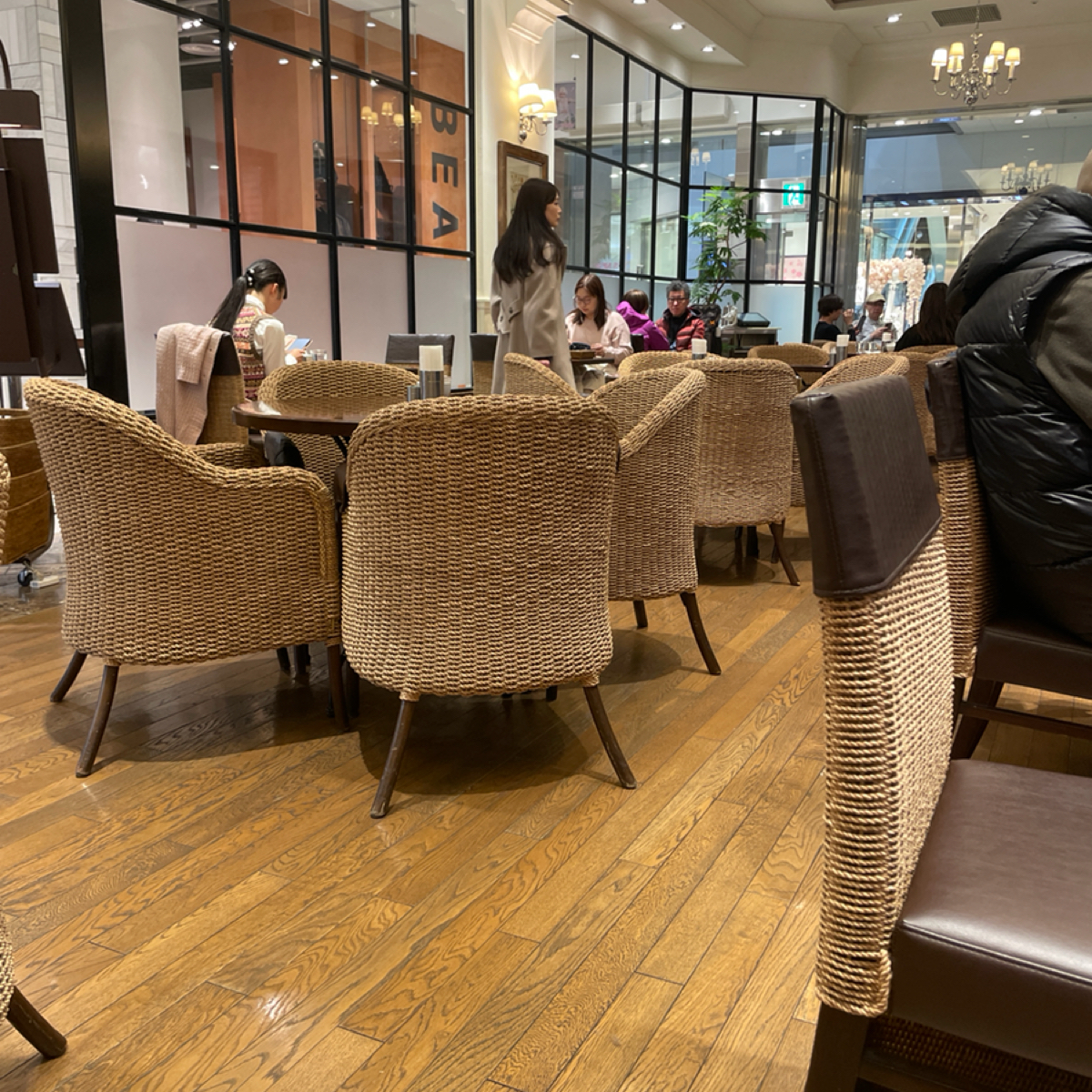 HARBS ハーブス ルミネ池袋店 的外觀氛圍照片在 Fooday 美食社群 | 找餐廳不踩雷，最真實的美食 App